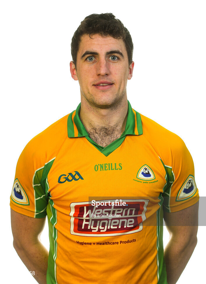Sportsfile - Corofin Football Squad Portraits 2018 - 1463458
