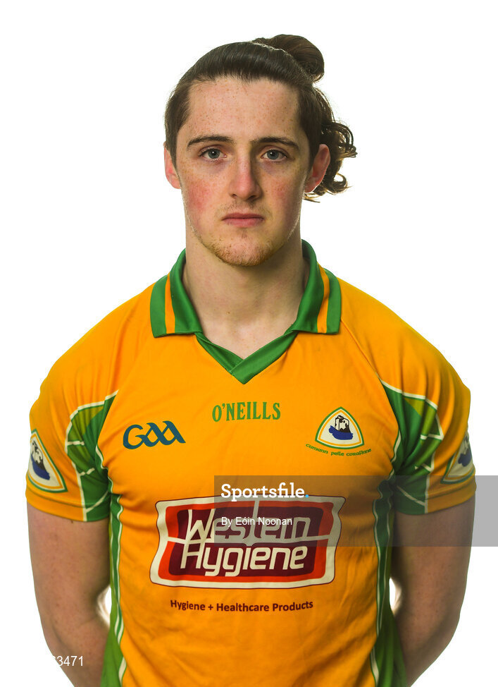 Sportsfile - Corofin Football Squad Portraits 2018 - 1463471