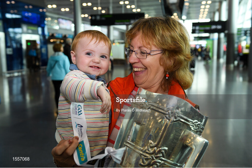 Sportsfile - GAA Fáilte Abhaile with the Liam MacCarthy Cup - 1557068