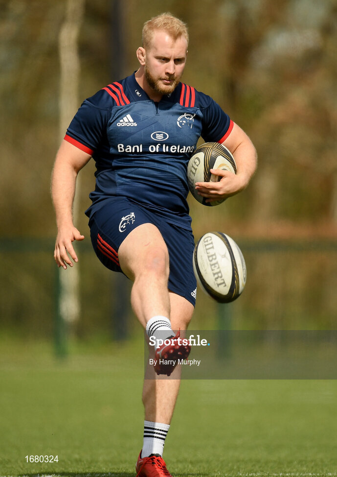 Sportsfile - Munster Rugby Press Conference and Squad Training - 1680324