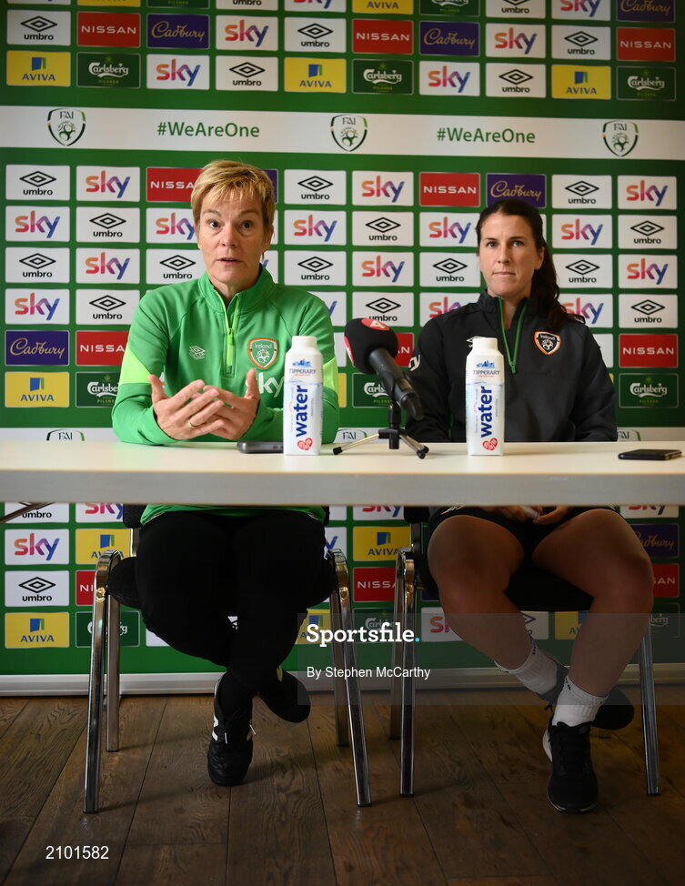 Sportsfile - Republic of Ireland Women Training Session - 2101582