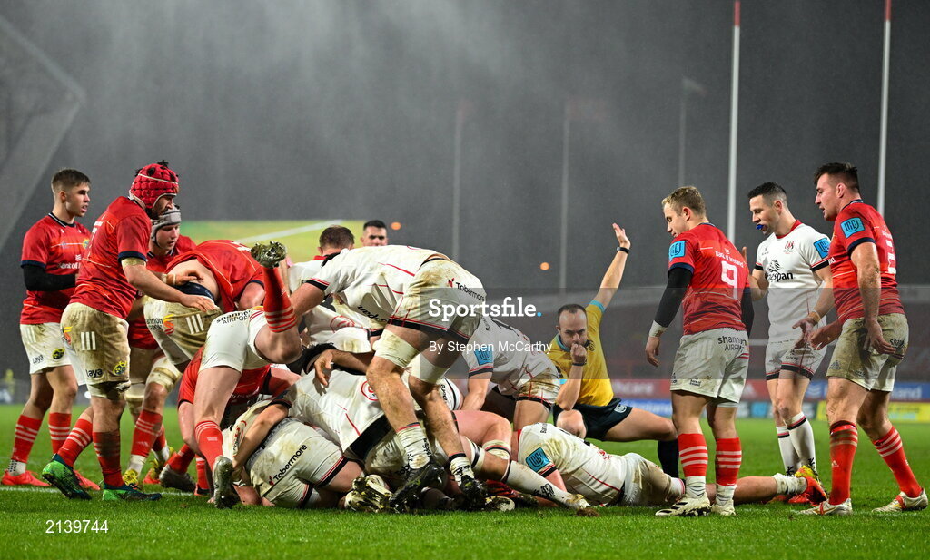 Sportsfile - Munster v Ulster - United Rugby Championship - 2139744