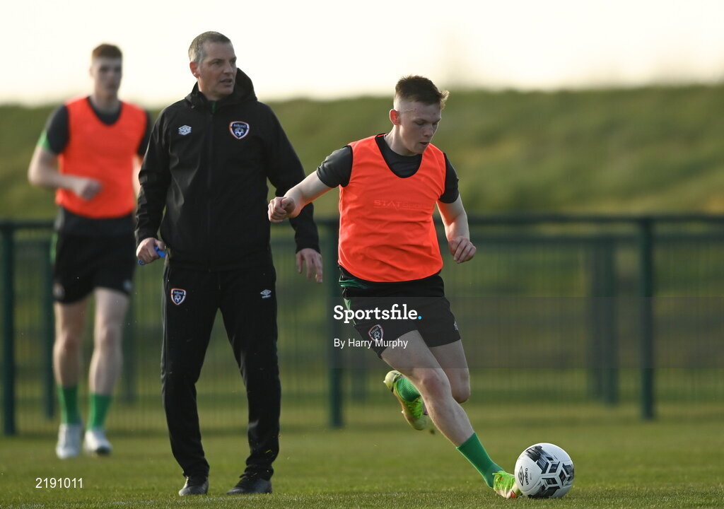 Sportsfile - Republic of Ireland U21's Training Session - 2191011