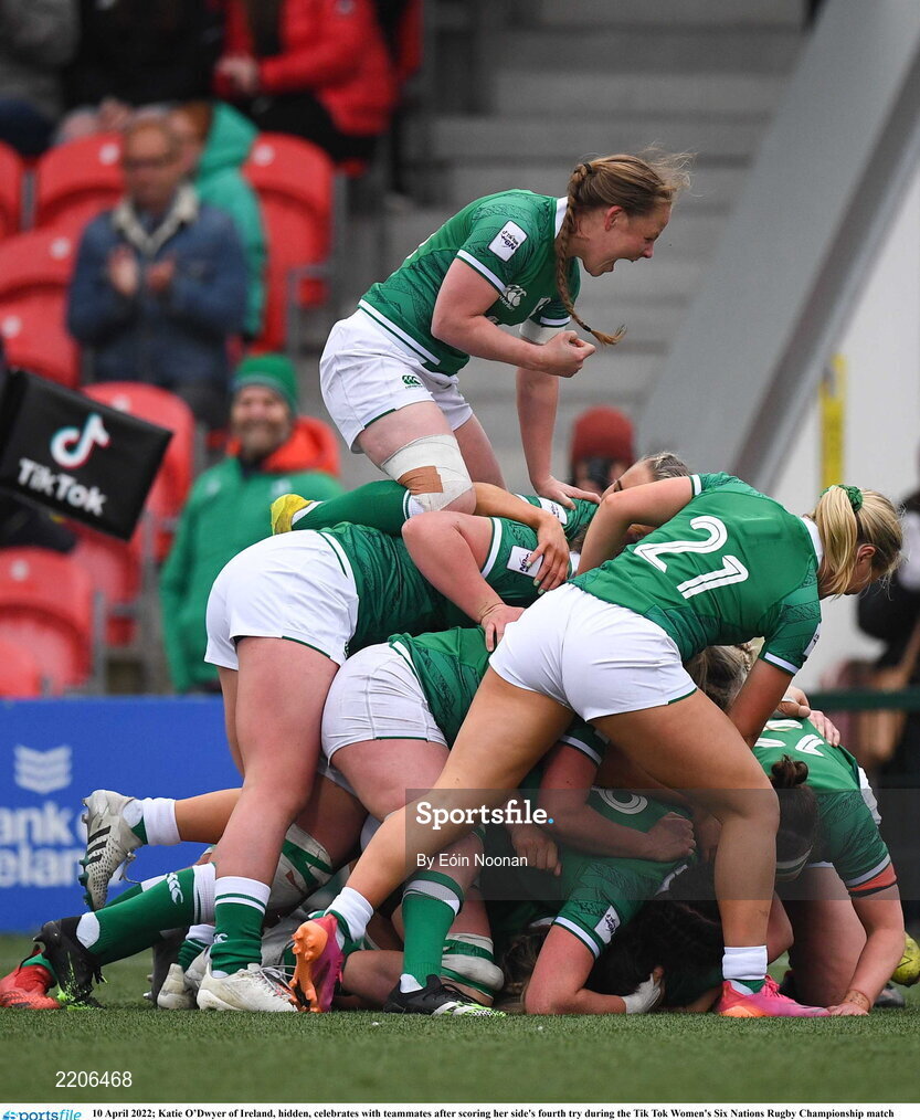 Sportsfile - Ireland v Italy - Tik Tok Women's Six Nations Rugby Championship - 2206468