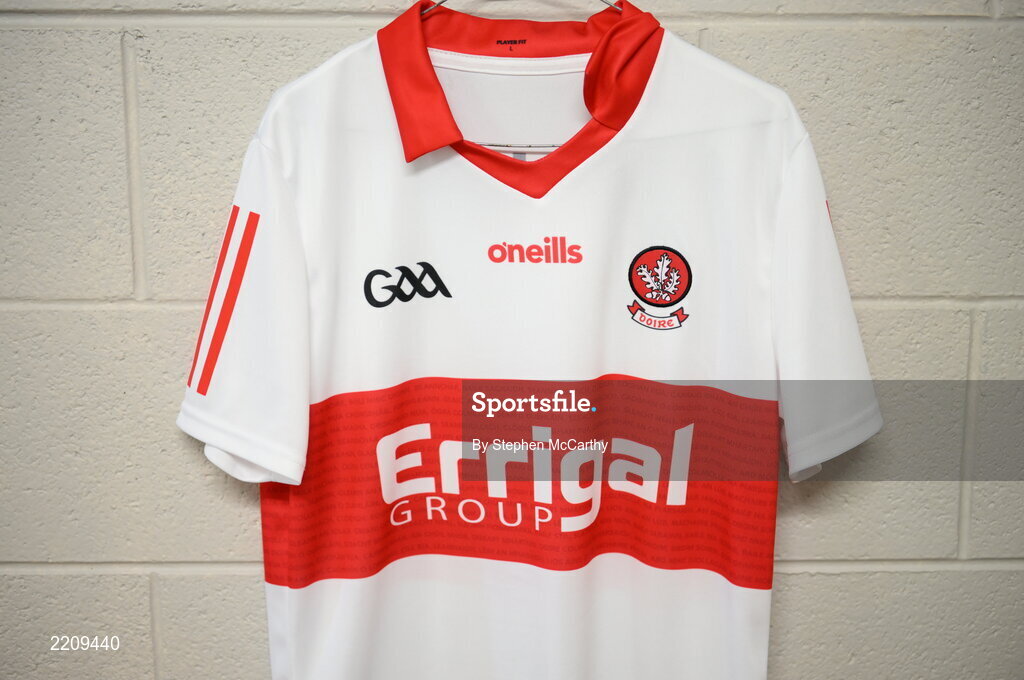 Sportsfile - Derry Football Squad Portraits 2022 - 2209440