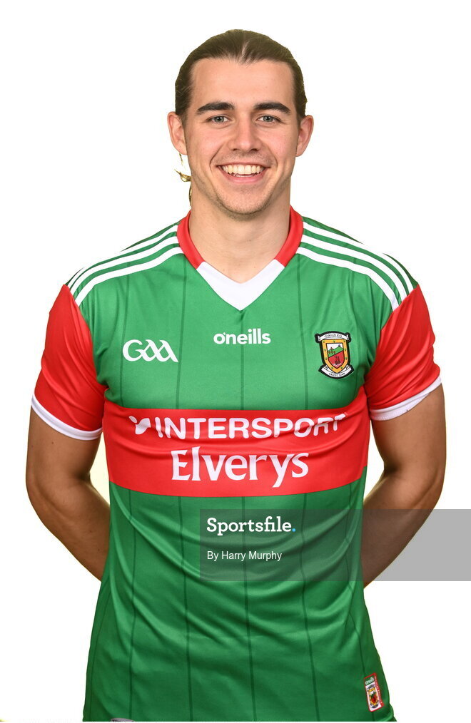 Sportsfile - Mayo Football Squad Portraits 2022 - 2270000