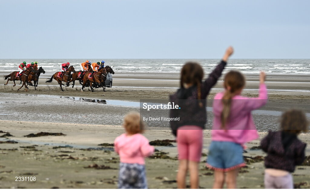 Sportsfile - Laytown Races 2022 - 2331108