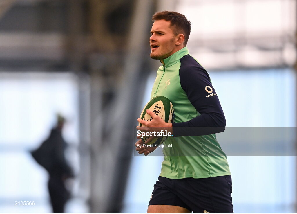 Sportsfile - Ireland Rugby Squad Training and Media Conference - 2425566