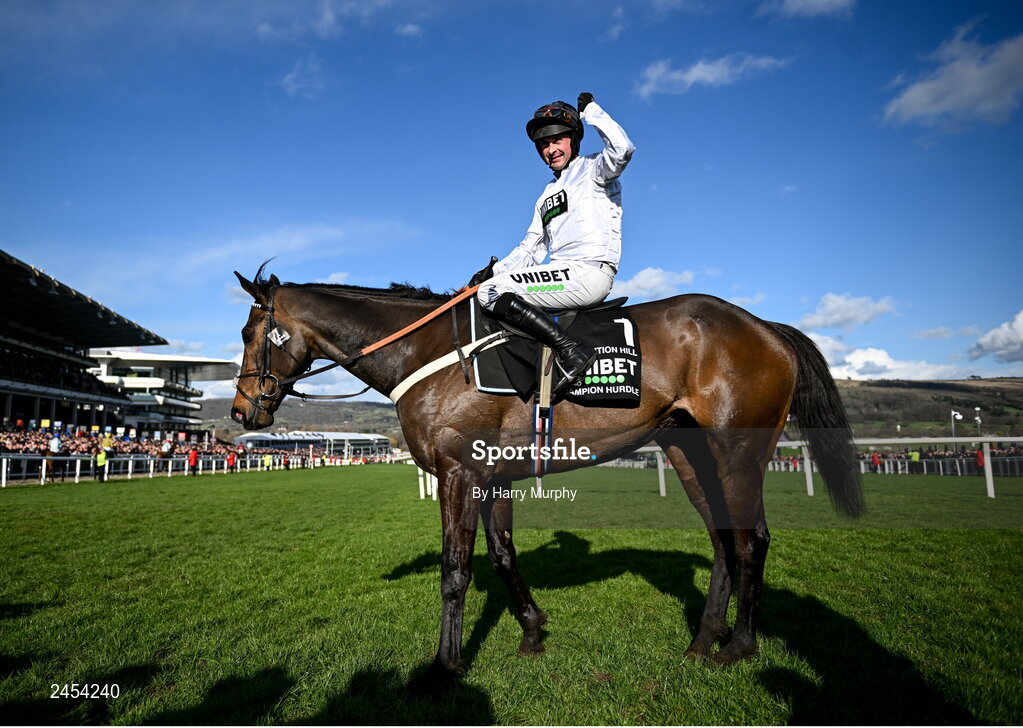 Sportsfile - Cheltenham Racing Festival - Day One - 2454240