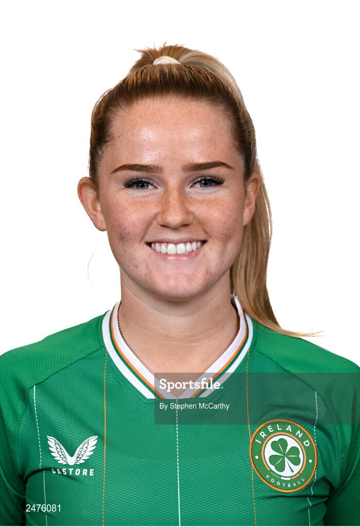 Sportsfile - Republic of Ireland Women Squad Portraits - 2476081