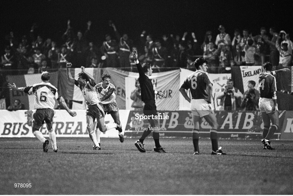 Sportsfile - Poland v Republic of Ireland - UEFA Euro 1992 qualifying ...
